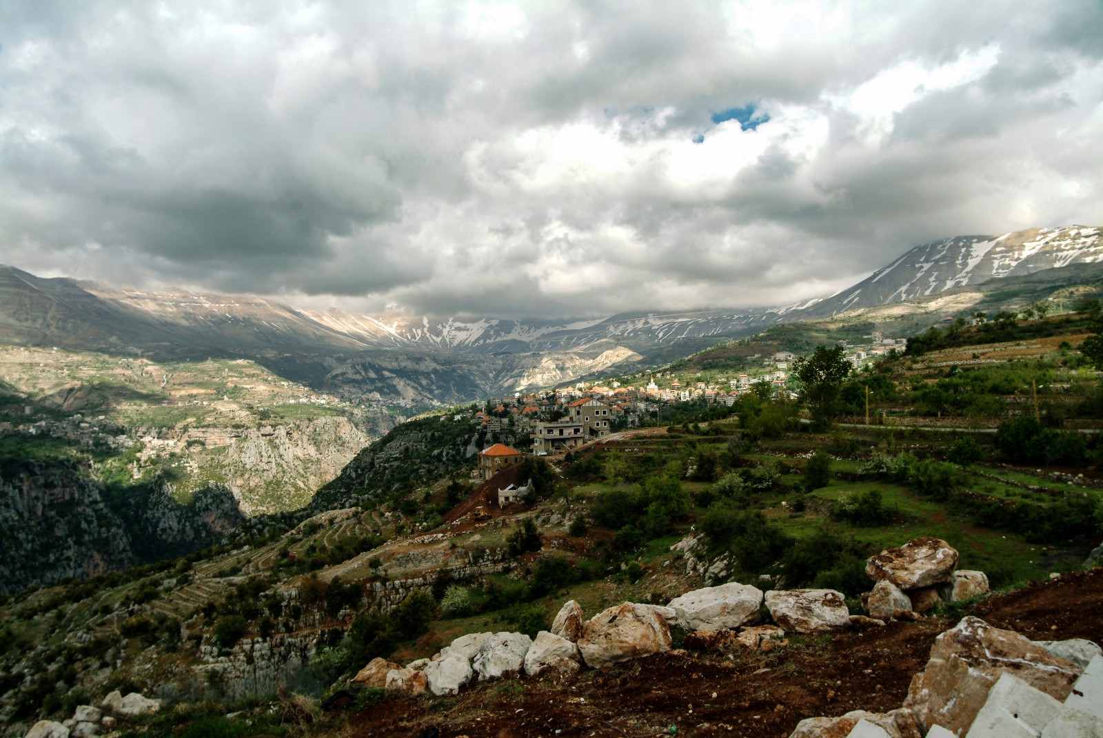 Qadisha Valley in Lebanon - MOOVTOO Guide